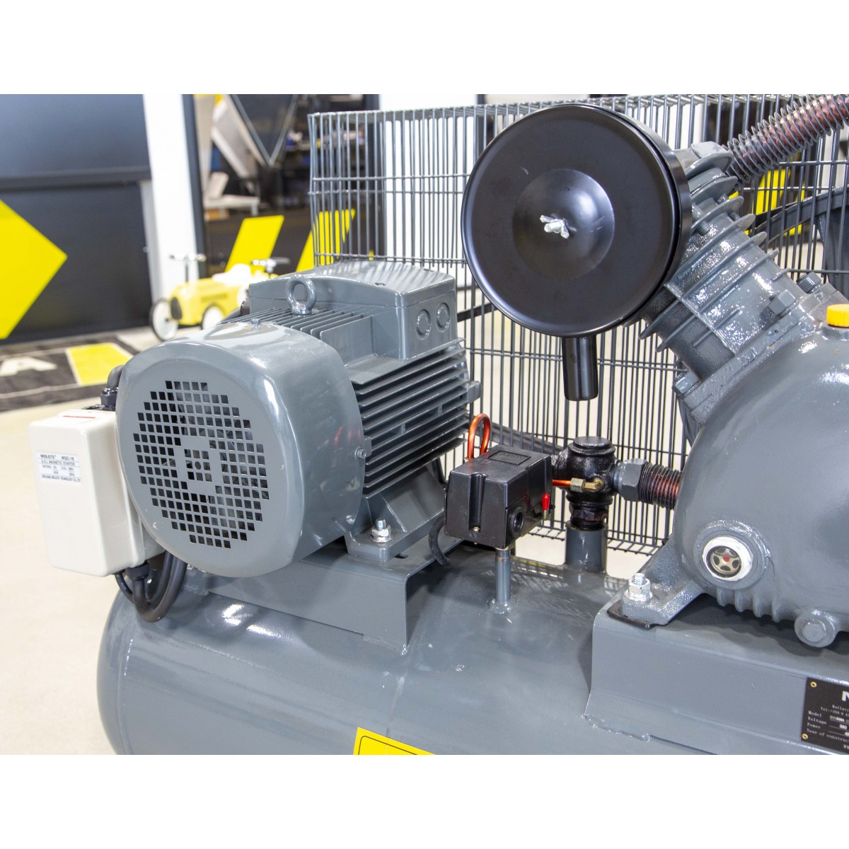 NOVA 068 Air Compressor