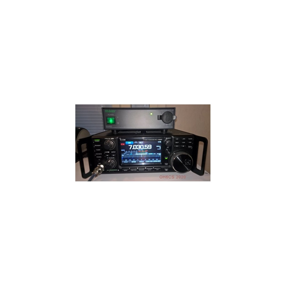 Icom "militaarikahvat" (IC-7300, IC-9700, IC-R8600)